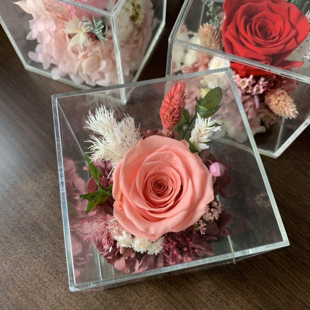 Preserved Flowers Acrylic Display